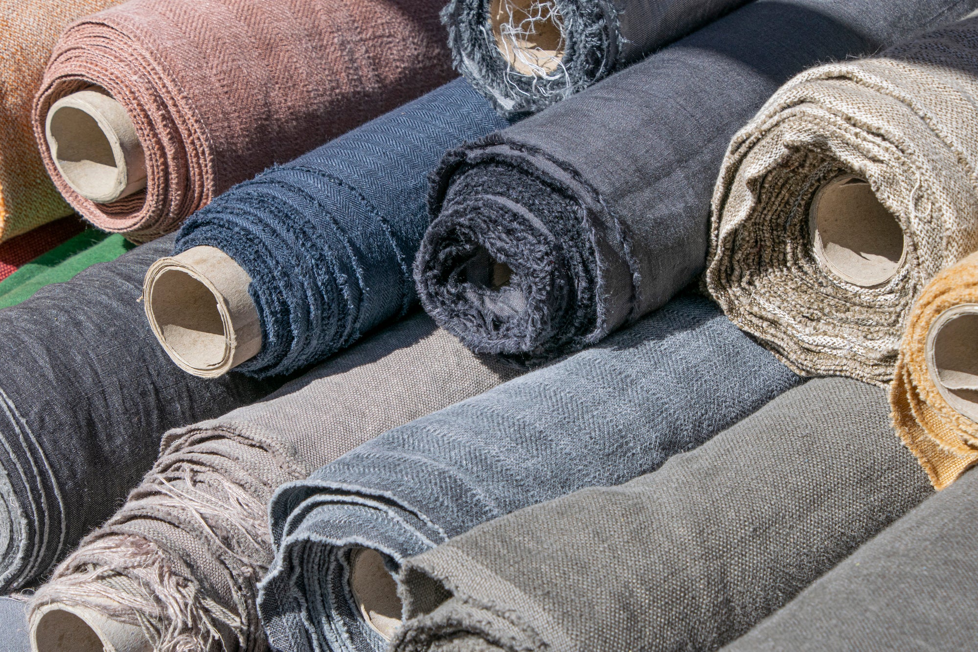10 Proven Tips on How to Buy Fabric Wholesale